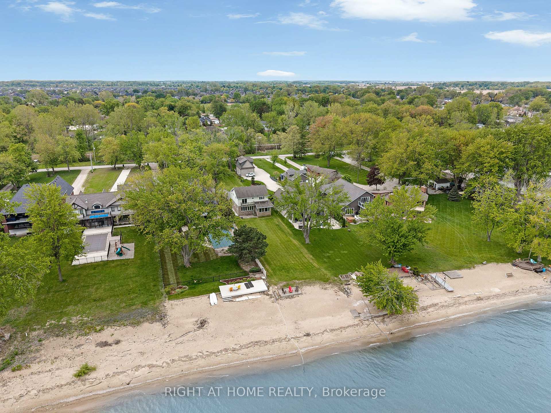 1040 Lilydale Avenue, Lakeshore, ON N8L 0Z2