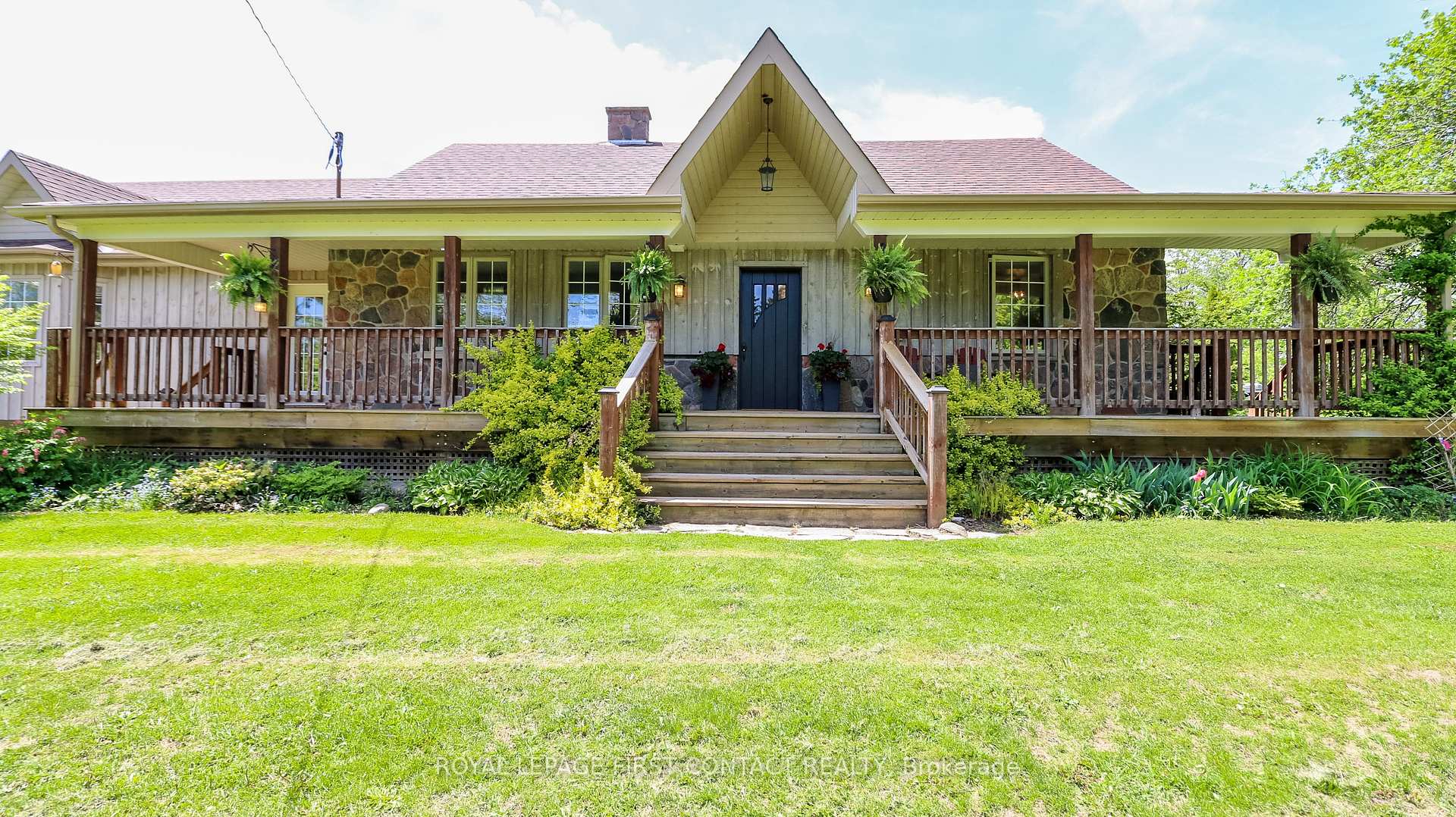 1044 Line 2 S, Oro-Medonte, ON L0L 2L0