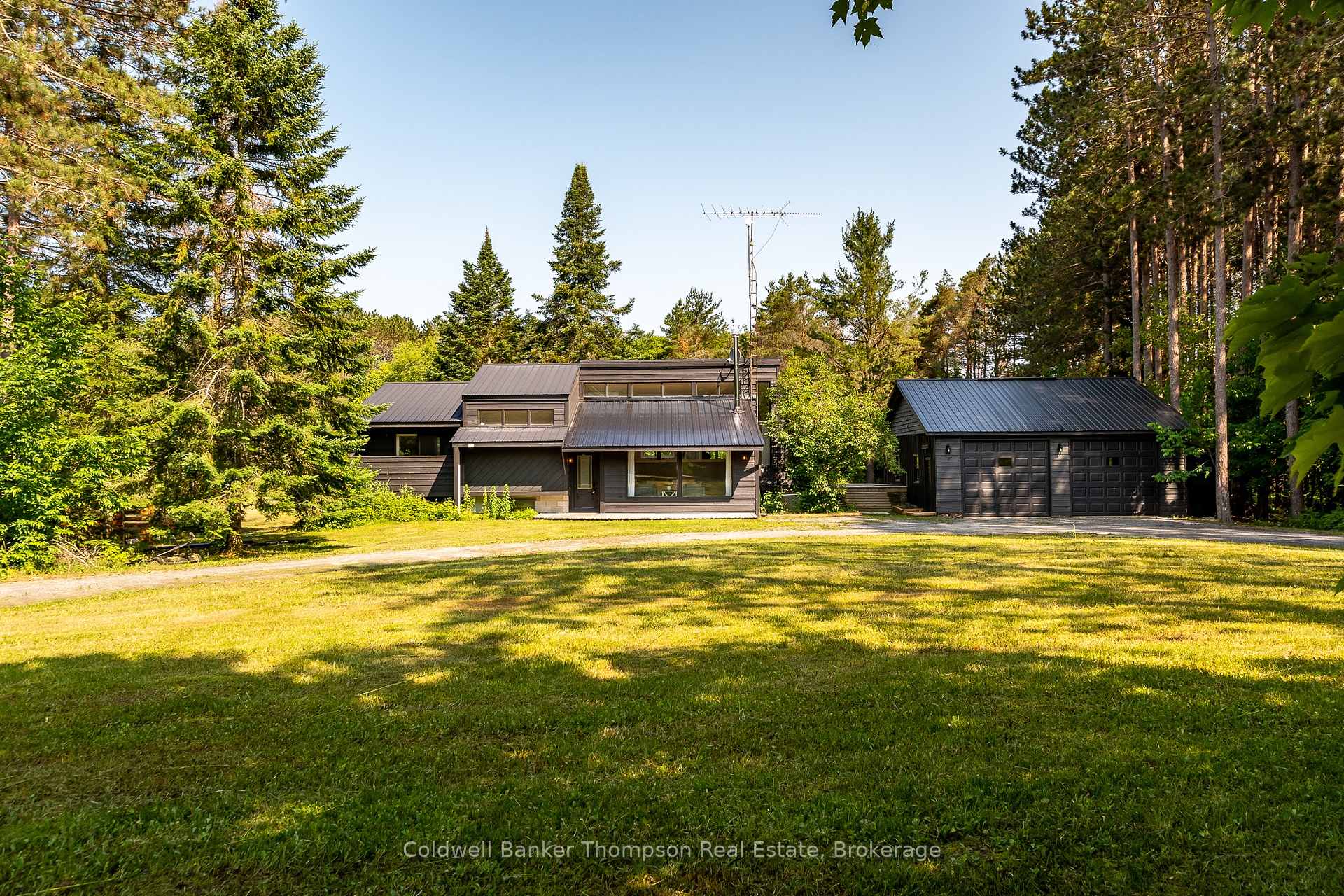 1049 Lawrence Pit Road, Muskoka Lakes, ON P0B 1M0