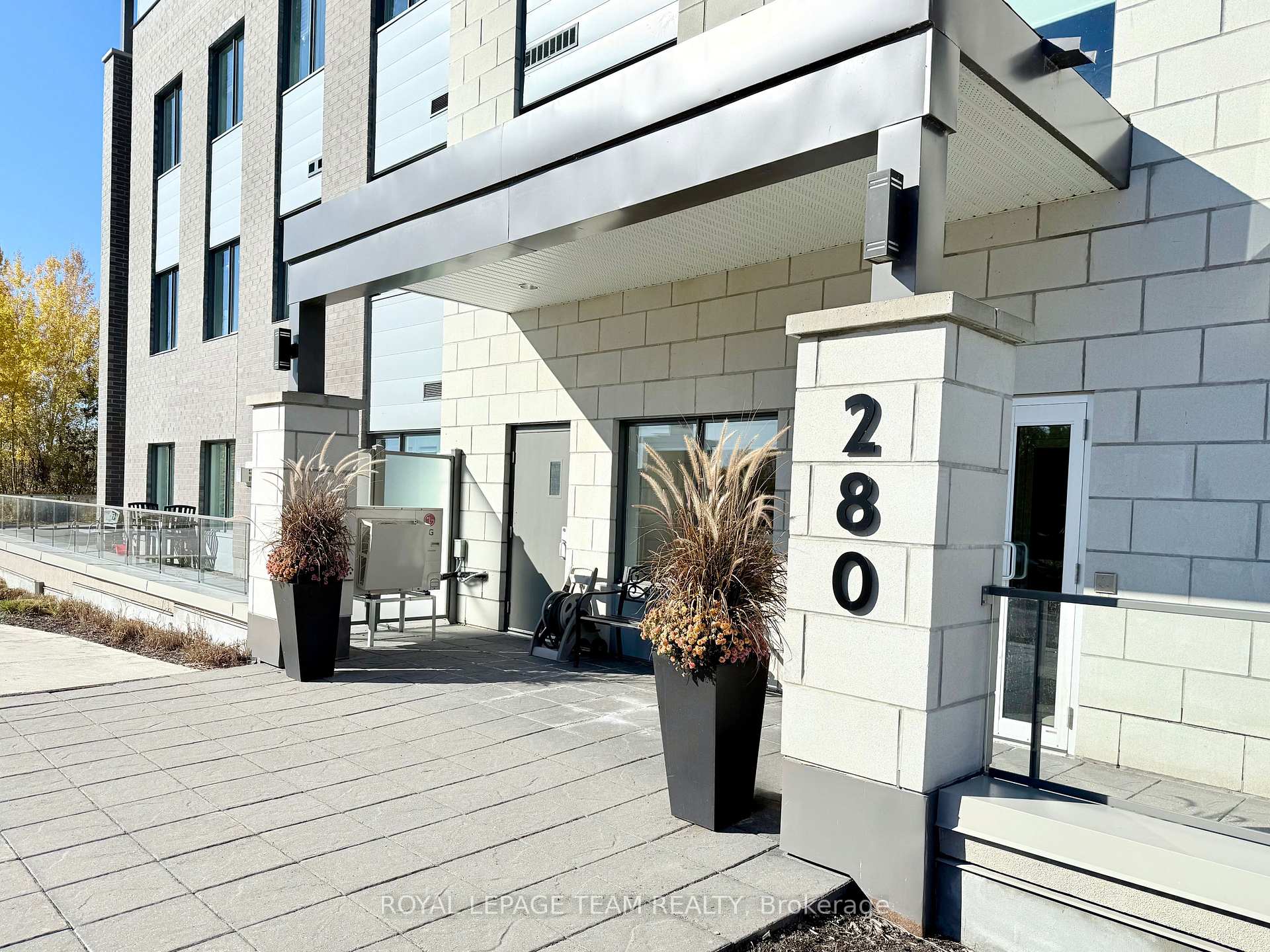 105 - 280 Herzberg Road, Kanata, ON K2K 0N8