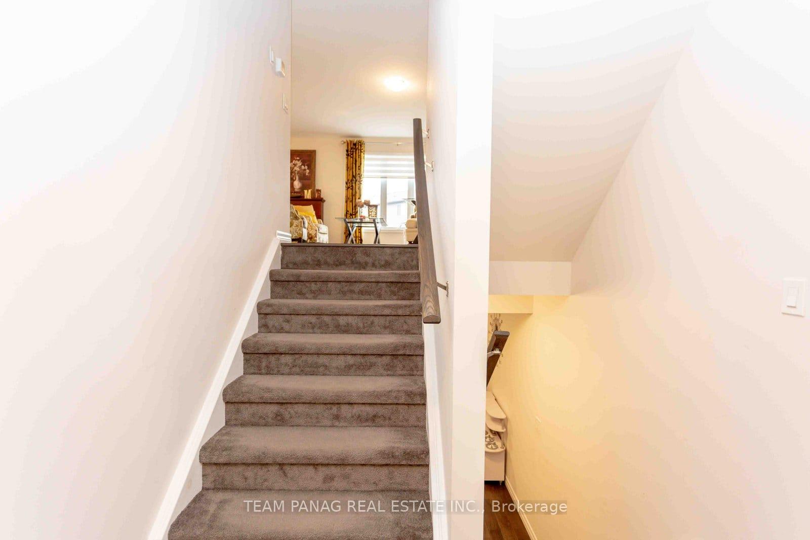 105 - 3400 CASTLE ROCK Place, London South, ON N6L 0E4