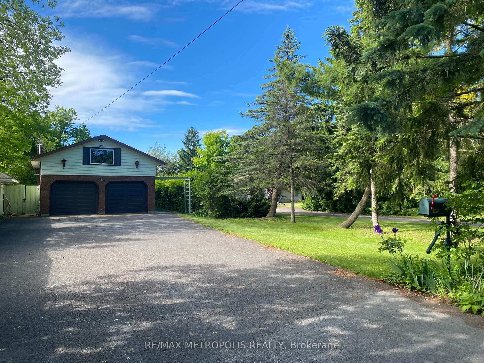 105 Fitch Street, Welland, ON L3C 4V3