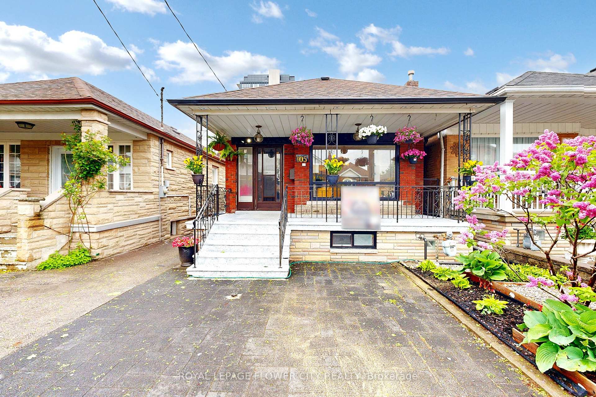 105 Livingstone Avenue, Toronto, ON M6E 2L7