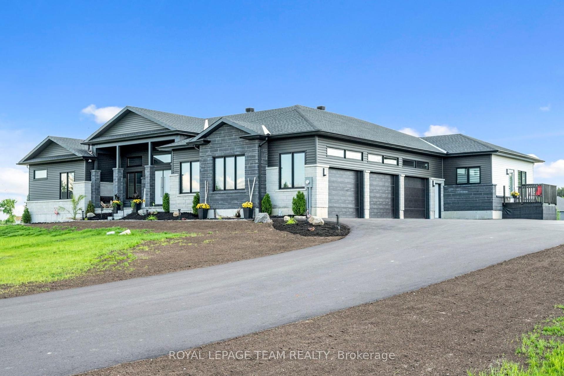 105 Maplestone Drive, North Grenville, ON K0G 1J0