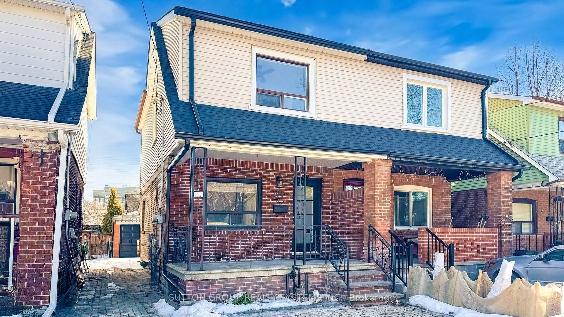 105 Rockwell Avenue, Toronto, ON M6N 1N9