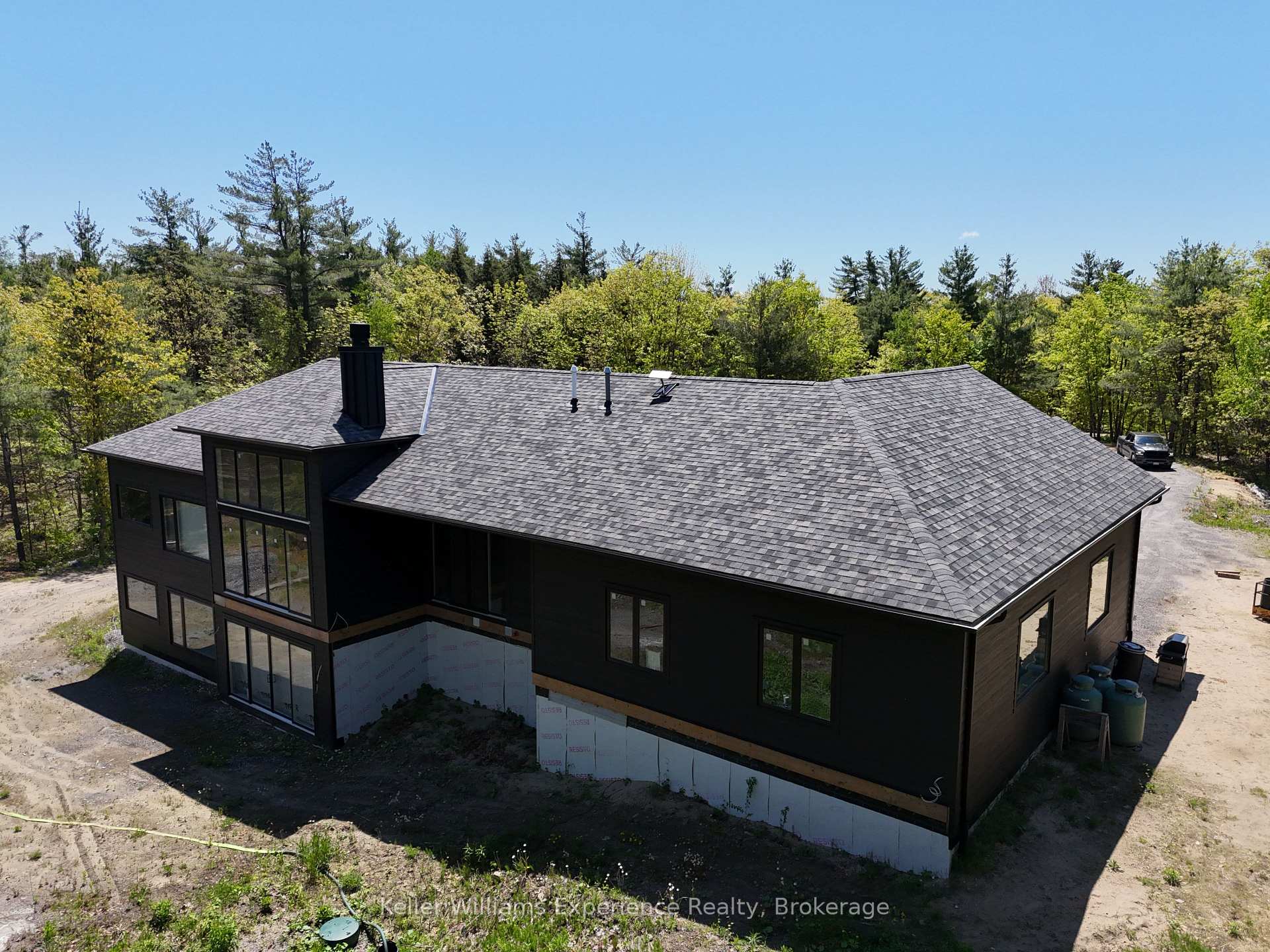 1052 Buckeye Road, Muskoka Lakes, ON P0C 1H0