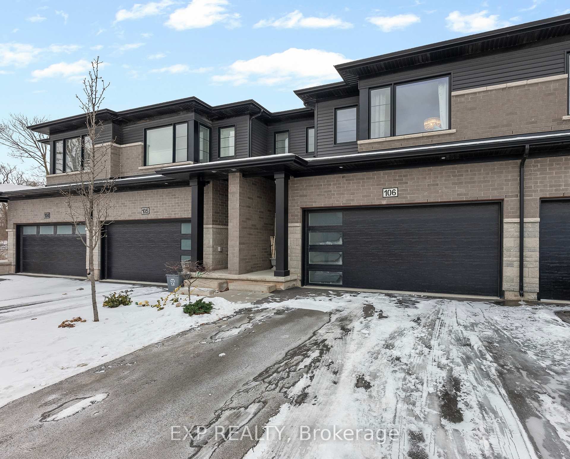 106 - 4552 Portage Road, Niagara Falls, ON L2E 6A8