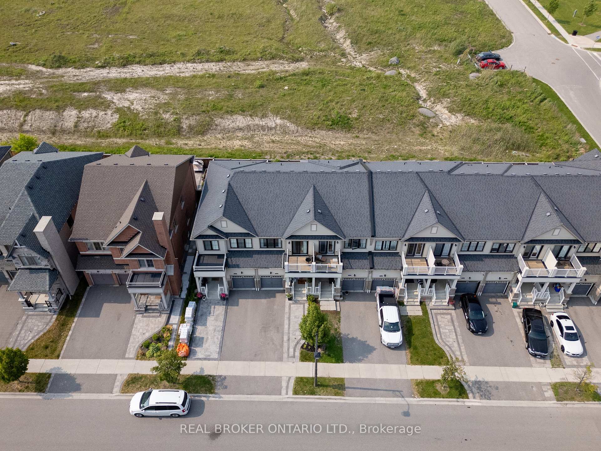 106 Chessington Avenue, East Gwillimbury, ON L9N 0R6