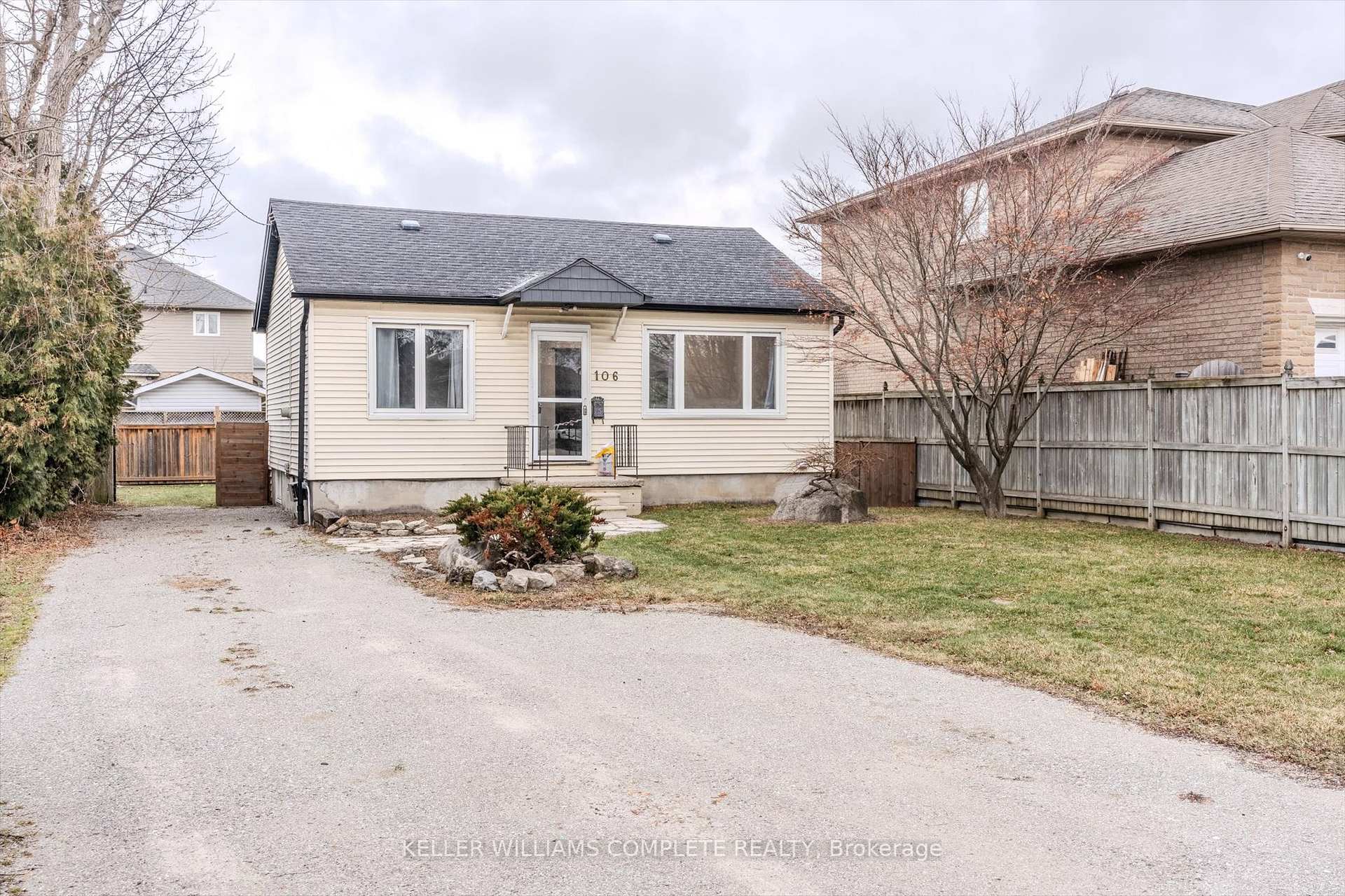 106 Eleanor Avenue, Hamilton, ON L8W 1C8