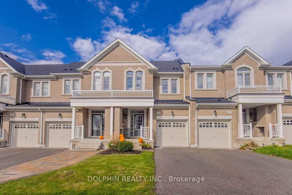 106 Radial Drive, Aurora, ON L4G 0Z8