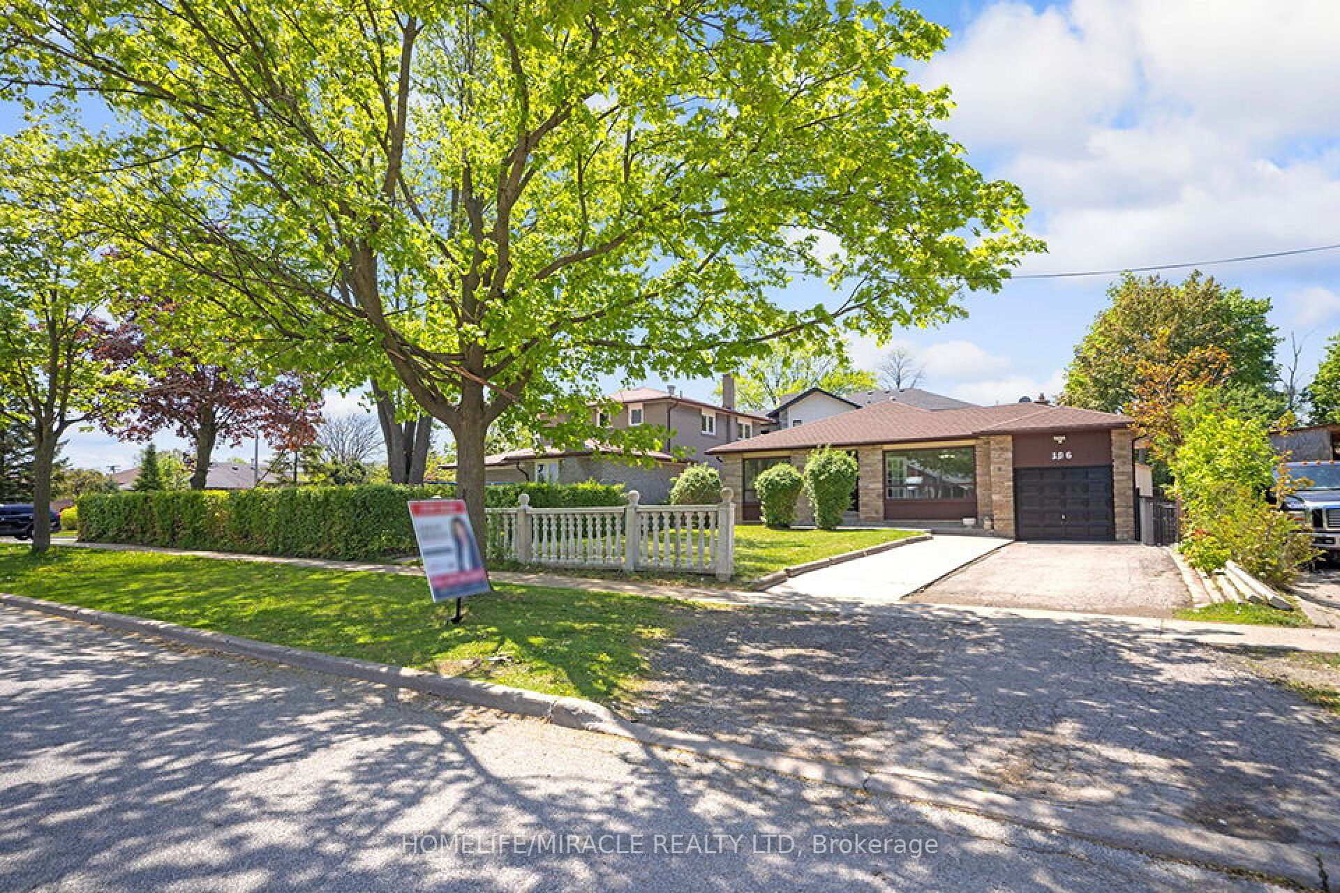 106 Silverstone Drive, Toronto, ON M9V 3G7