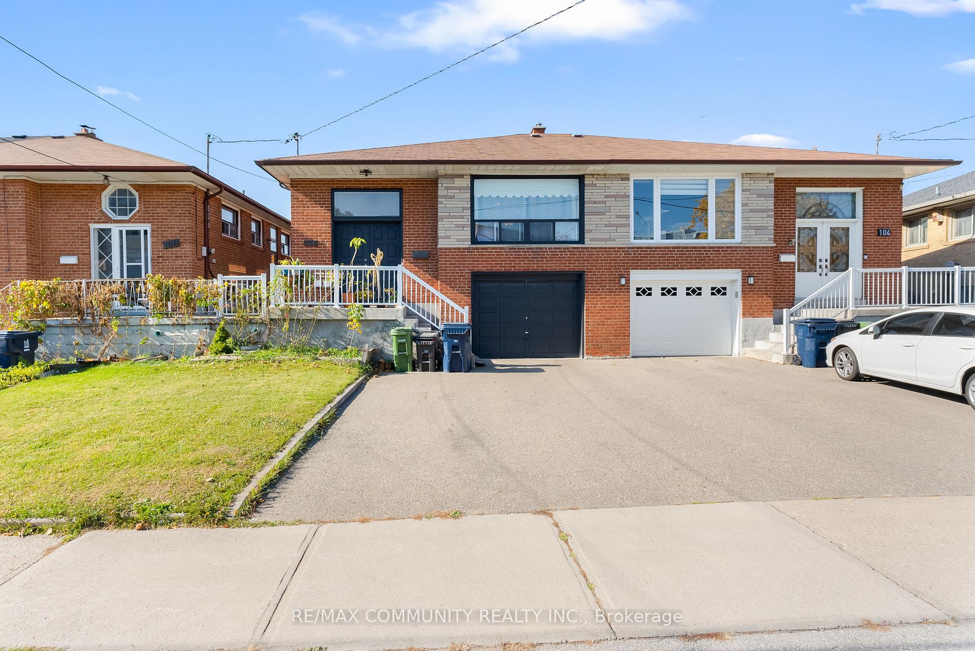 106 Victory Drive, Toronto, ON M3M 2J8