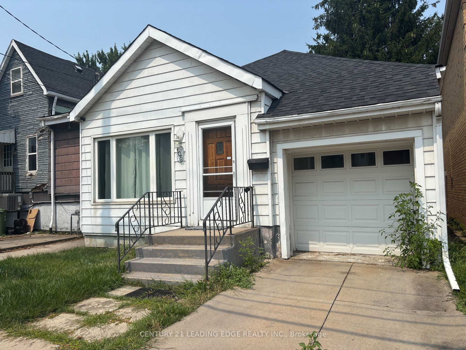 106 Whitney Avenue, Hamilton, ON L8S 2G5