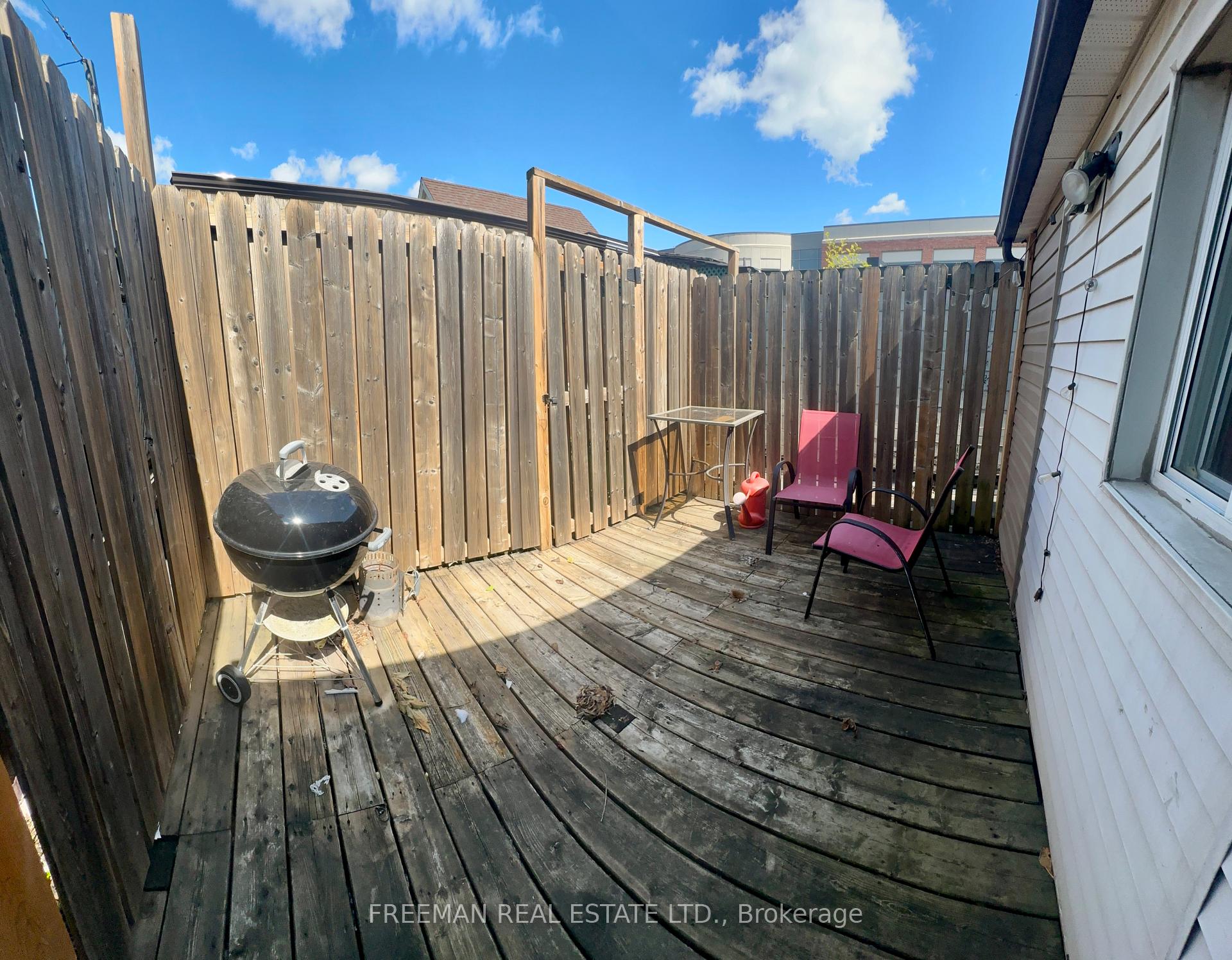 2 - 1060 Gerrard Street E, Toronto, ON M4M 1Z8