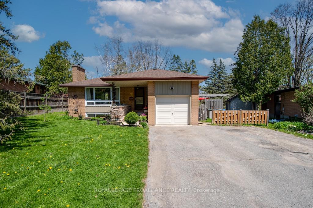 1060 Glendale Drive, Peterborough North, ON K9H 6M4