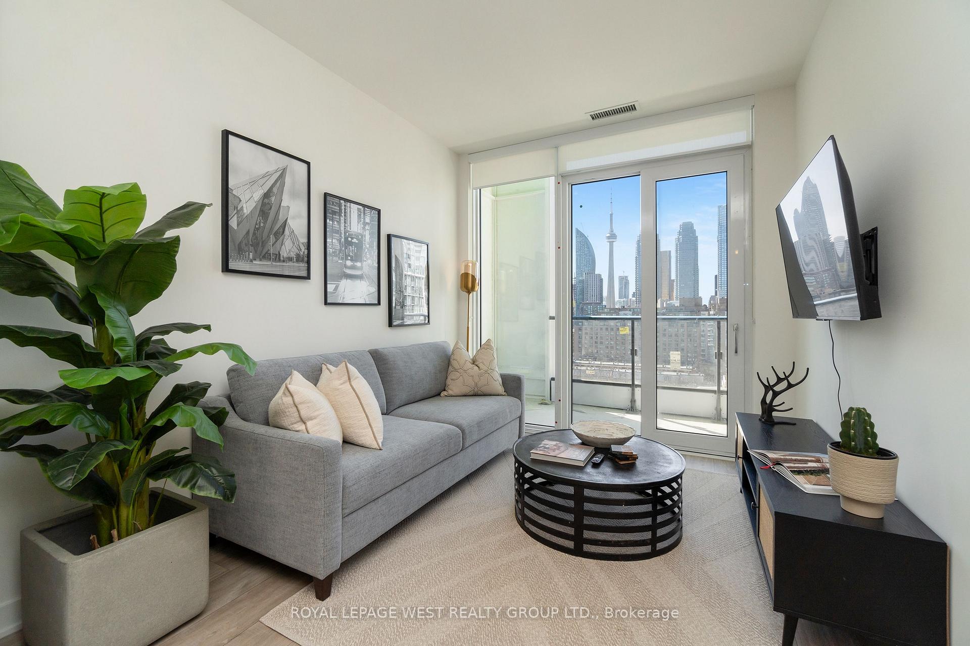 1064 - 135 Lower Sherbourne Street, Toronto, ON M5A 1Y4