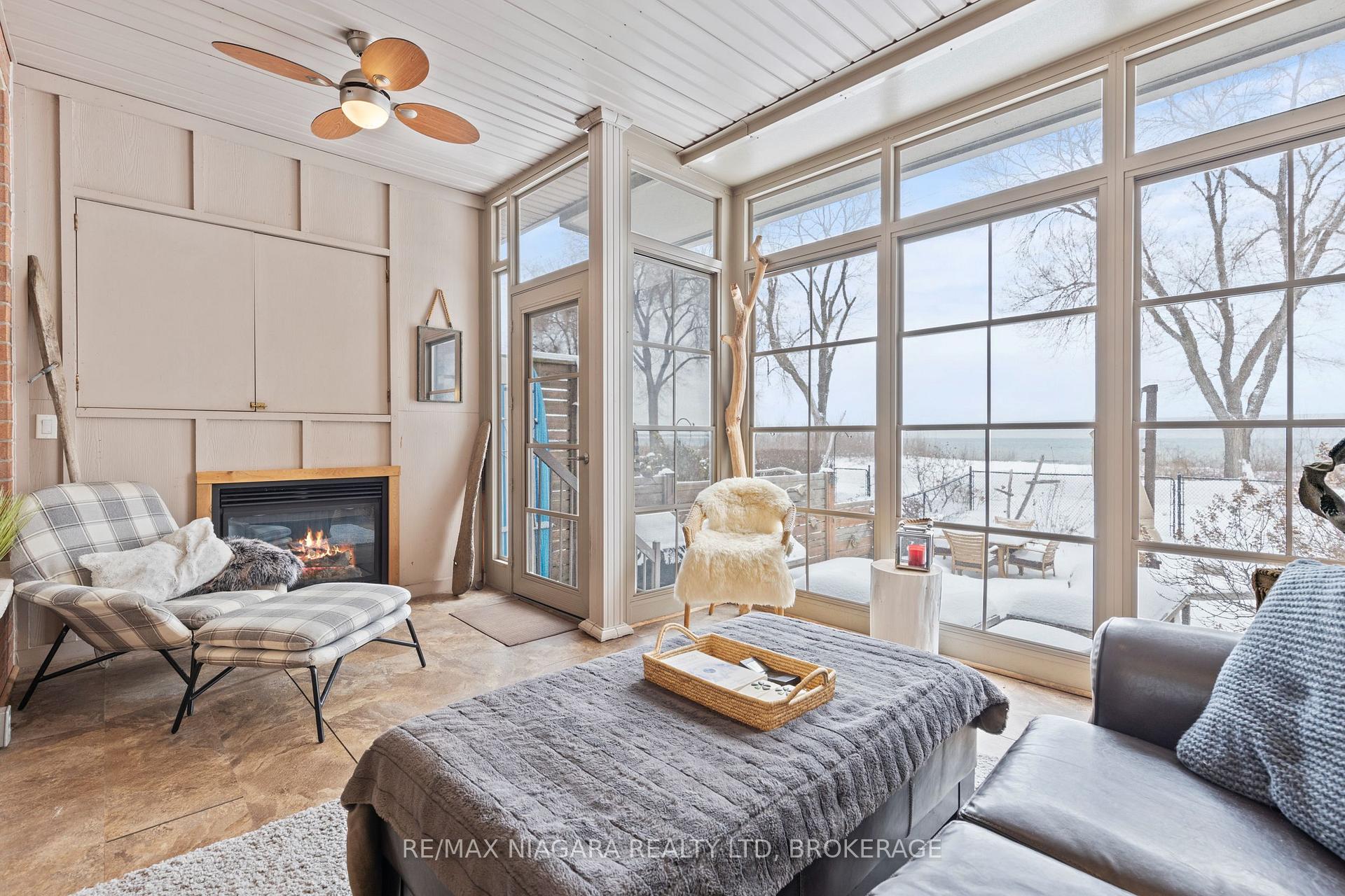 1069 Beach Boulevard, Hamilton, ON L8H 6Z9