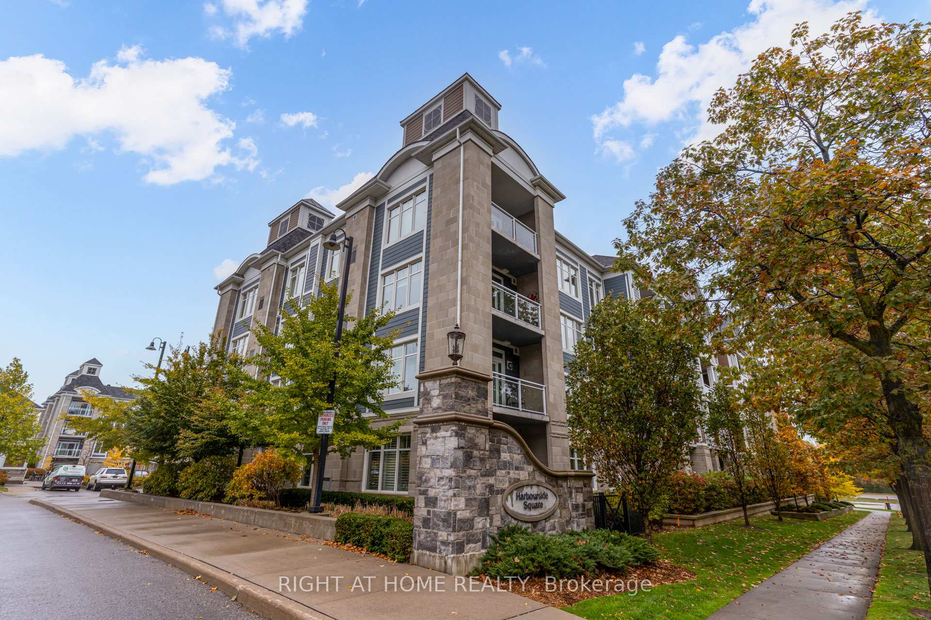 107 - 680 Gordon Street, Whitby, ON L1N 0L2