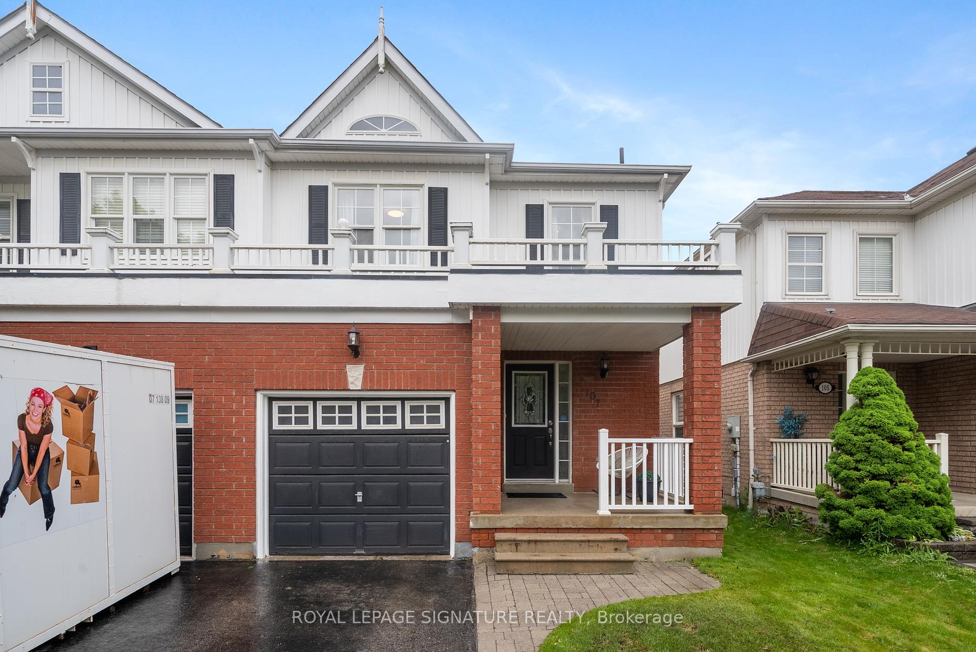 107 Brownridge Place, Whitby, ON L1P 1W1