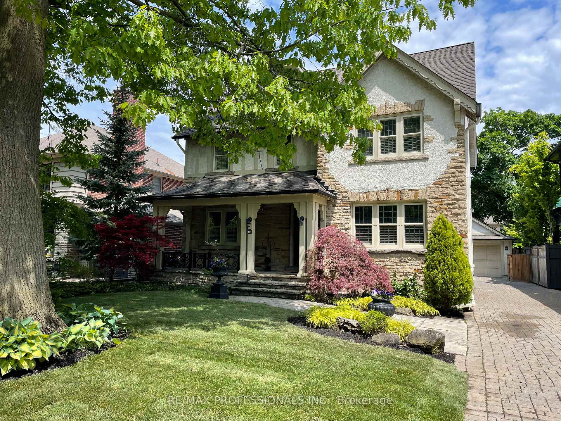 107 The Kingsway, Toronto, ON M8X 2T9