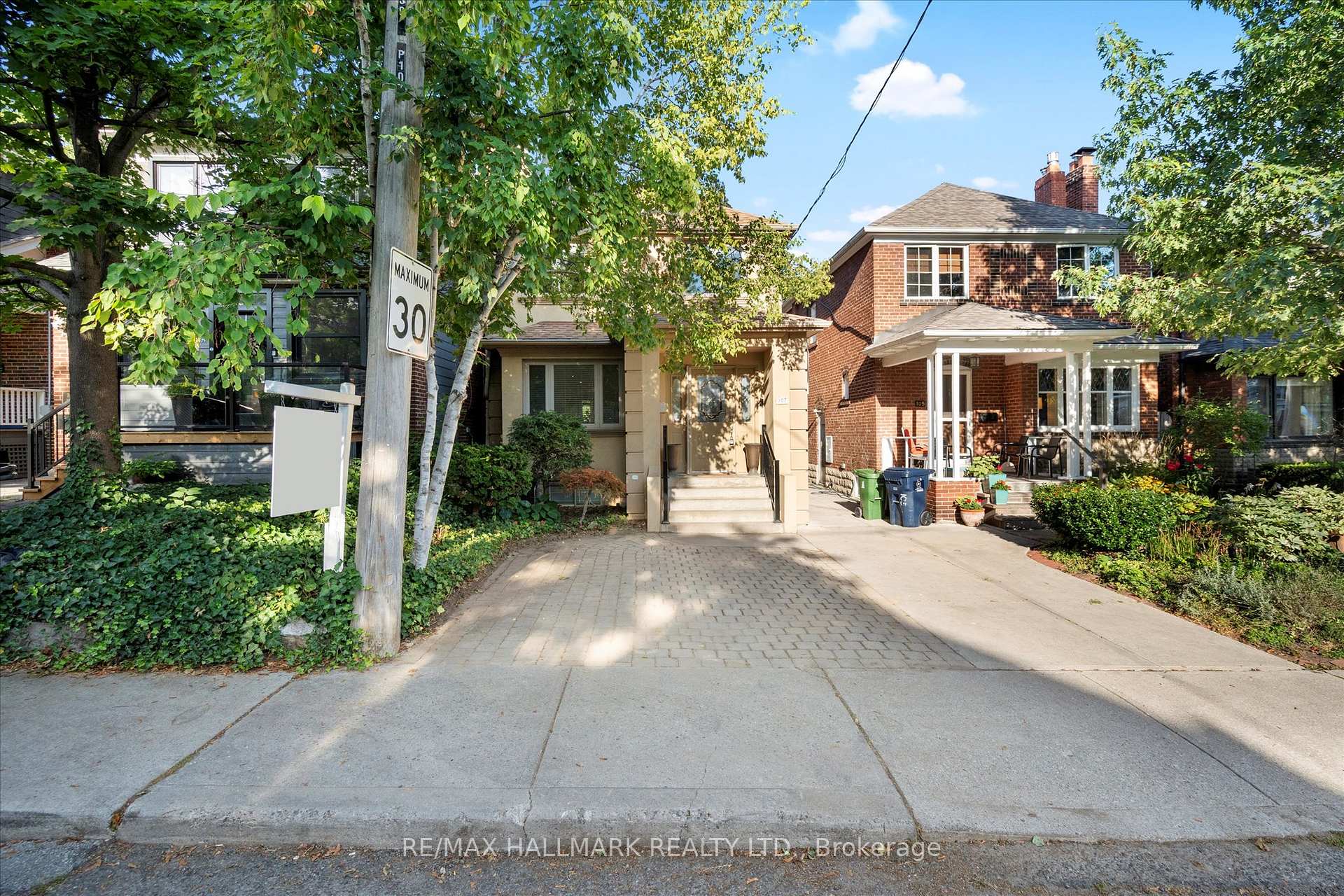 107 Wineva Avenue, Toronto, ON M4E 2T1