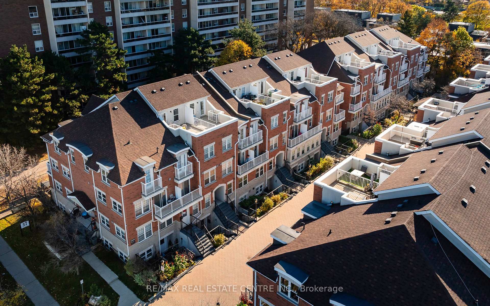108 - 37 Four Winds Drive, Toronto, ON M3J 1K7