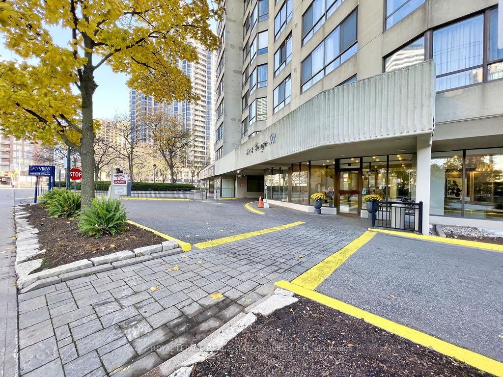 108 - 5444 Yonge Street, Toronto, ON M2N 6J4