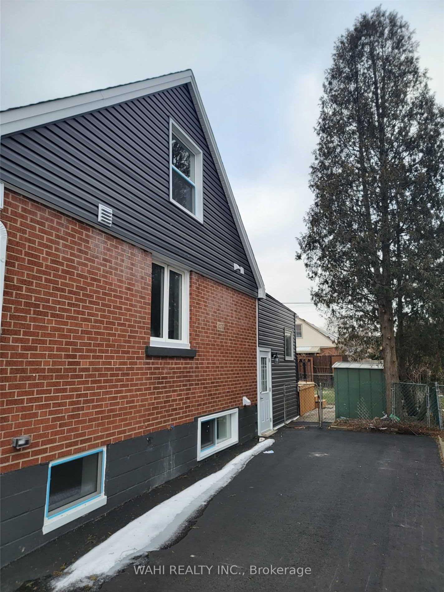 UPPER - 108 Adair Avenue S, Hamilton, ON L8K 3S5