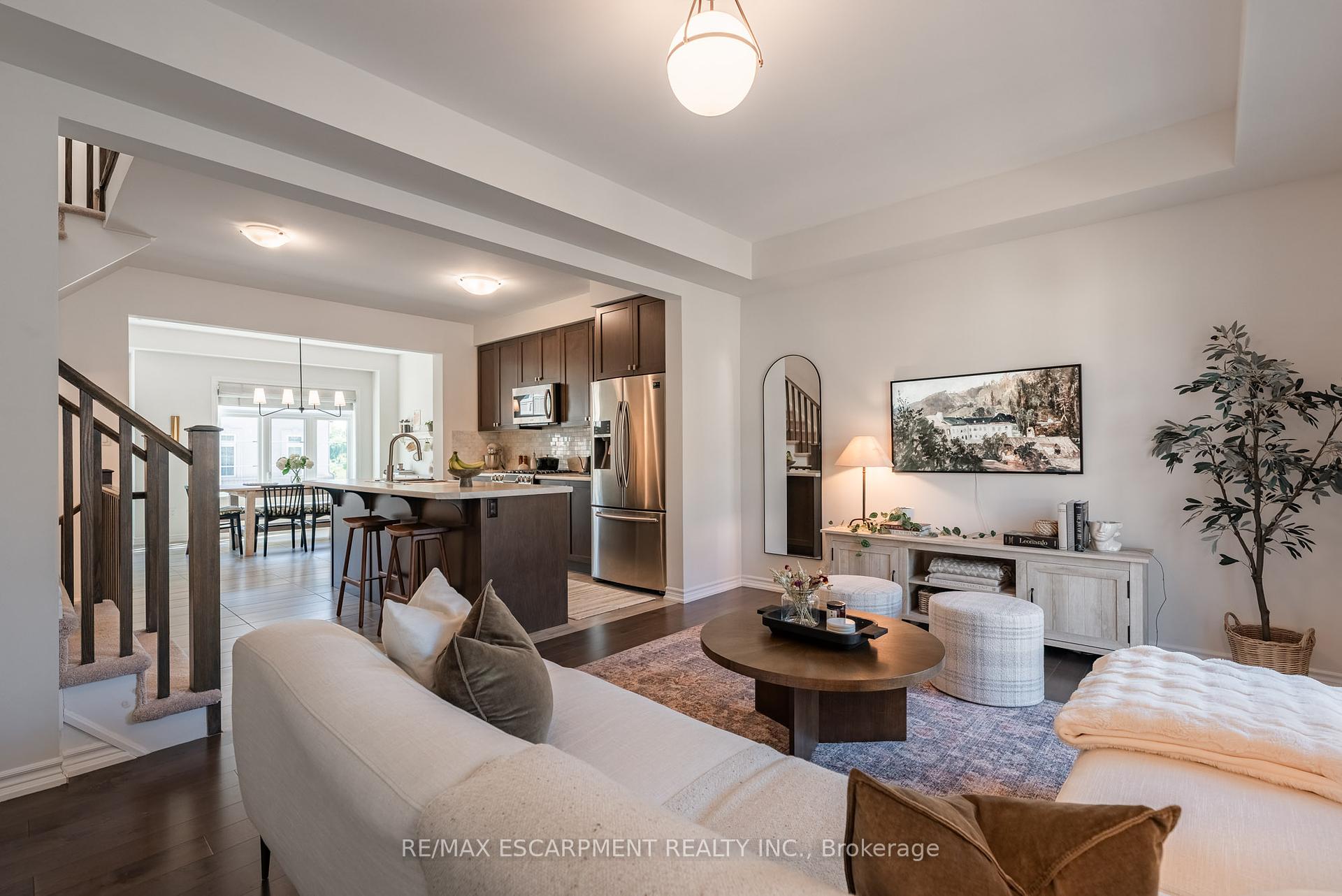 108 Borers Creek Circle, Hamilton, ON L8B 1W3