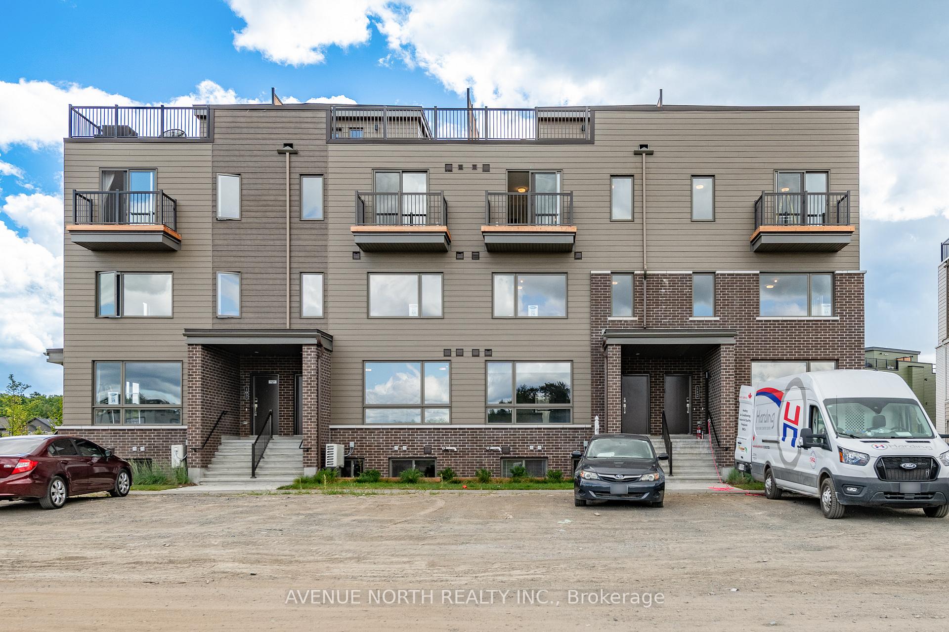 108 Mishi Private, Manor Park - Cardinal Glen and Area, ON K1K 5C4