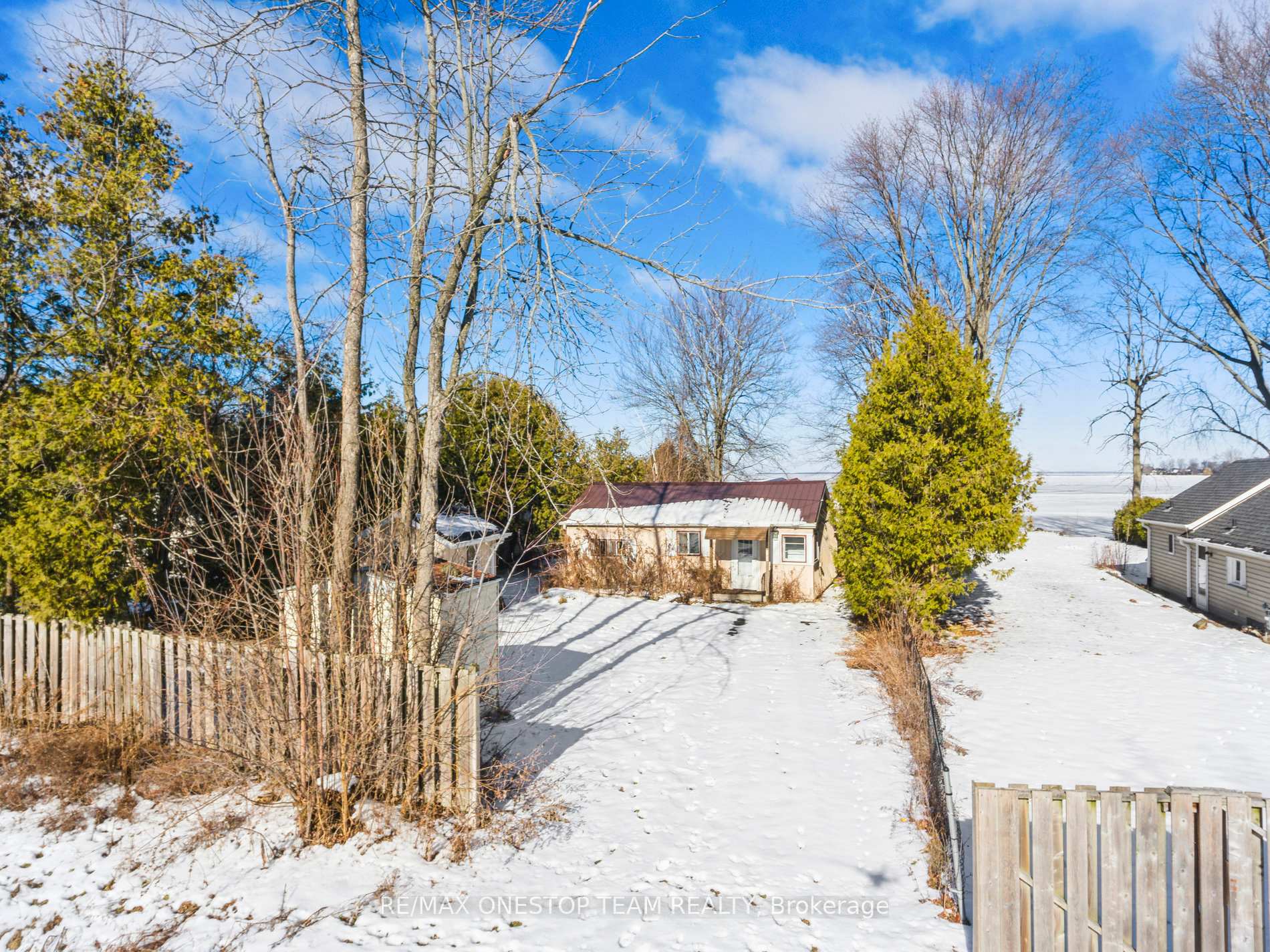 108 Moore's Beach Road, Georgina, ON L0E 1N0