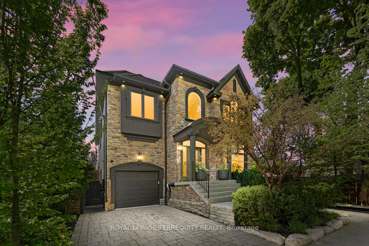 1080 Royal York Road, Toronto, ON M8X 2G7