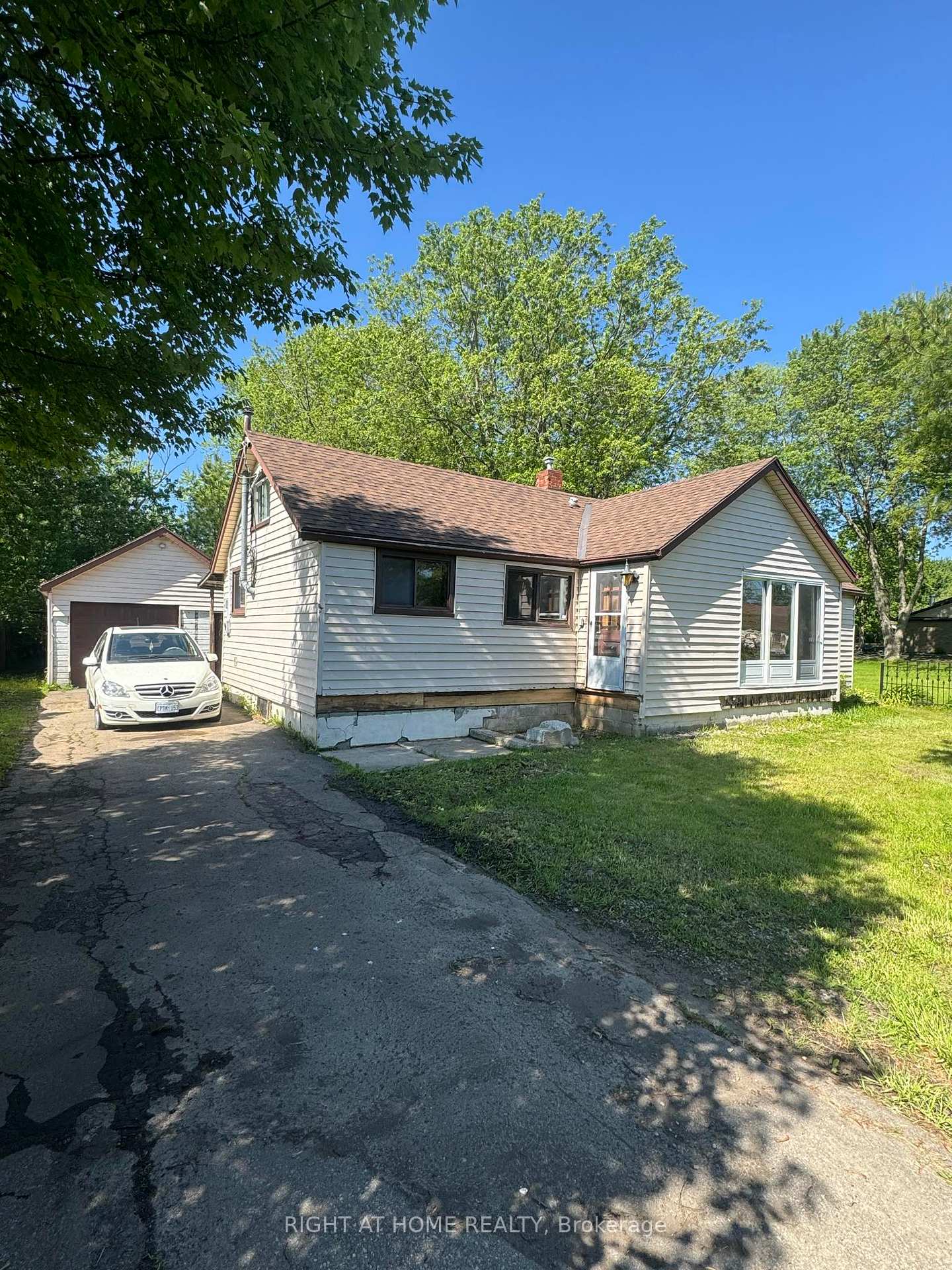 10848 LAKESHORE Road, Wainfleet, ON L3K 5V4