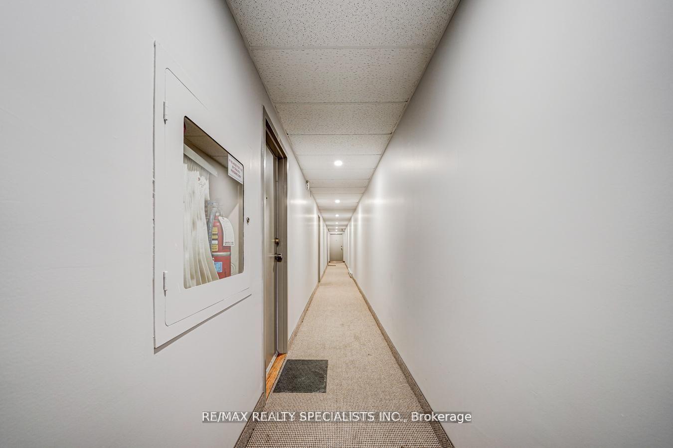 205 - 1087 Bloor Street, Toronto, ON M6H 1M5