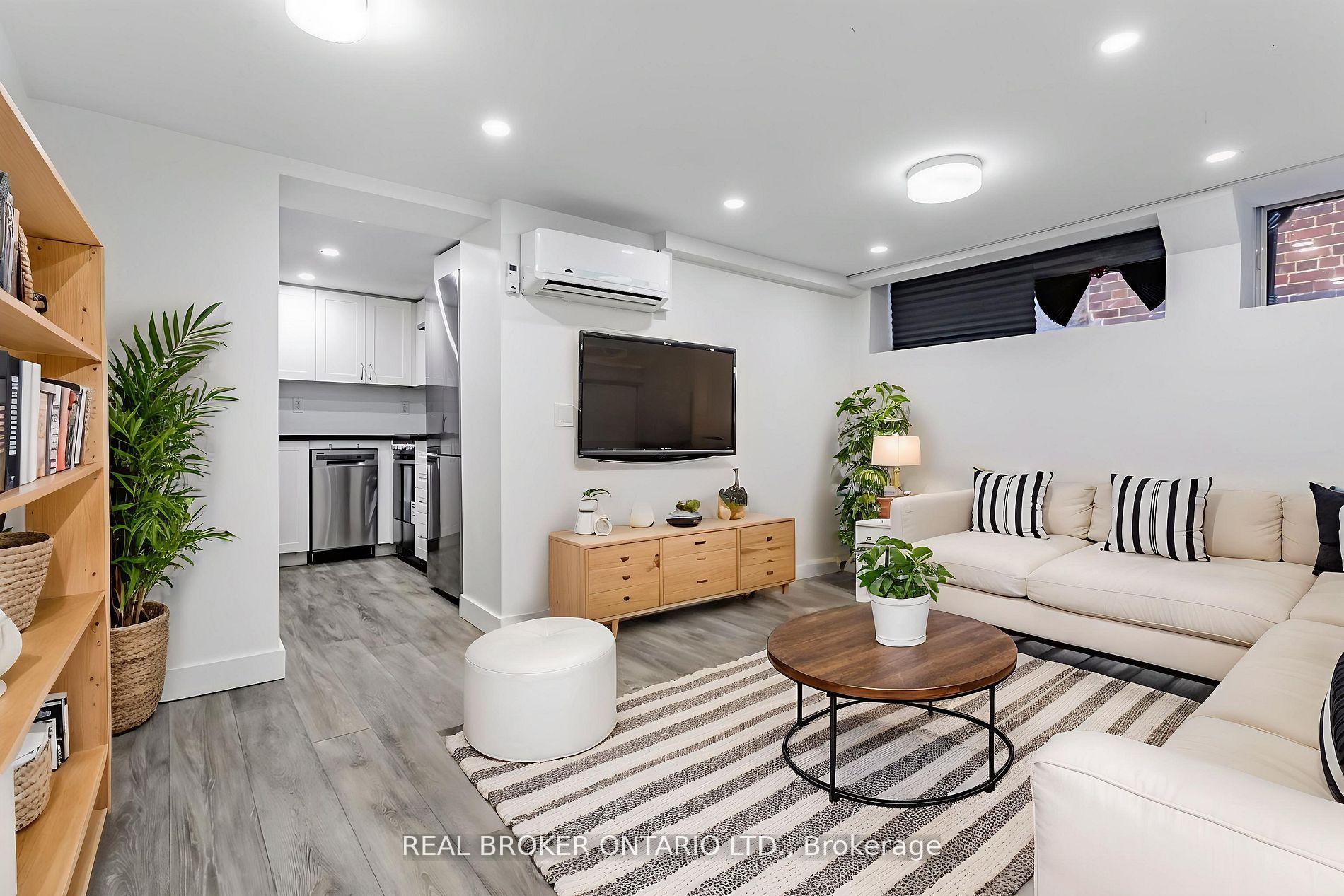 A - 1088 Avenue Road, Toronto, ON M5N 2E2