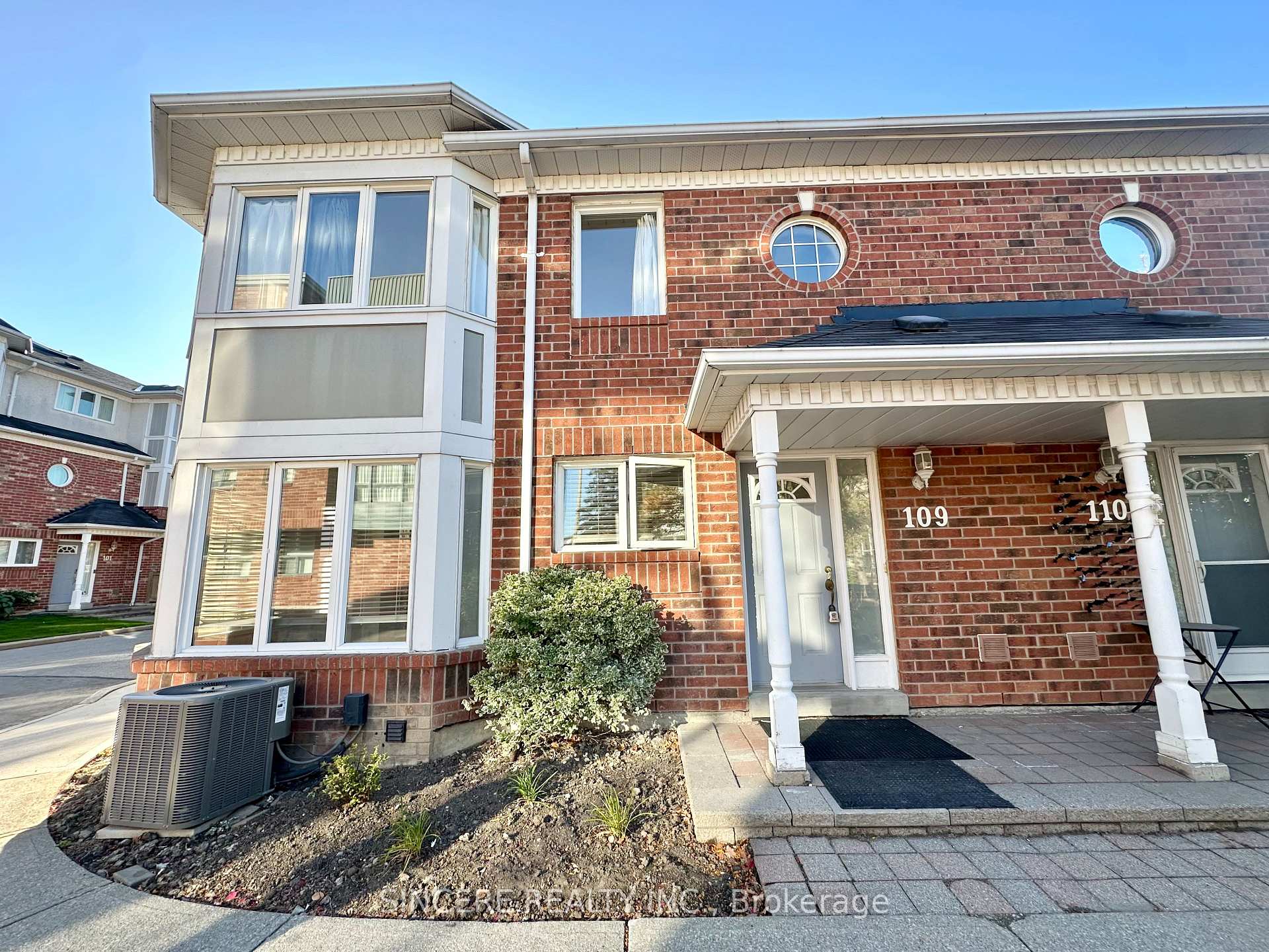 109 - 18 Clark Avenue W, Vaughan, ON L4J 8H1