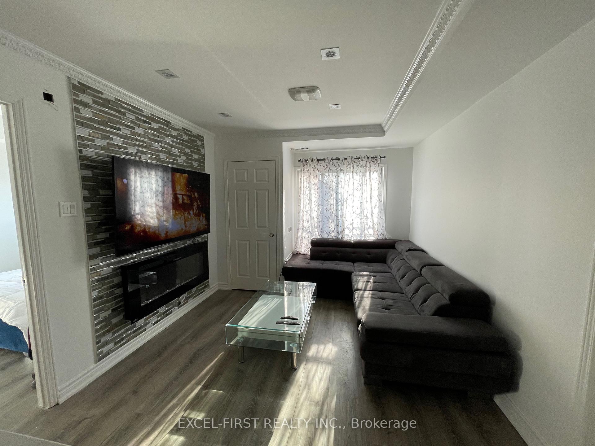 109 - 2351 Kennedy Road, Toronto, ON M1T 3G9