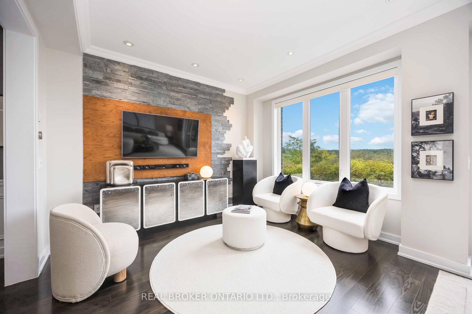 109 Anchusa Drive, Richmond Hill, ON L4E 1C5