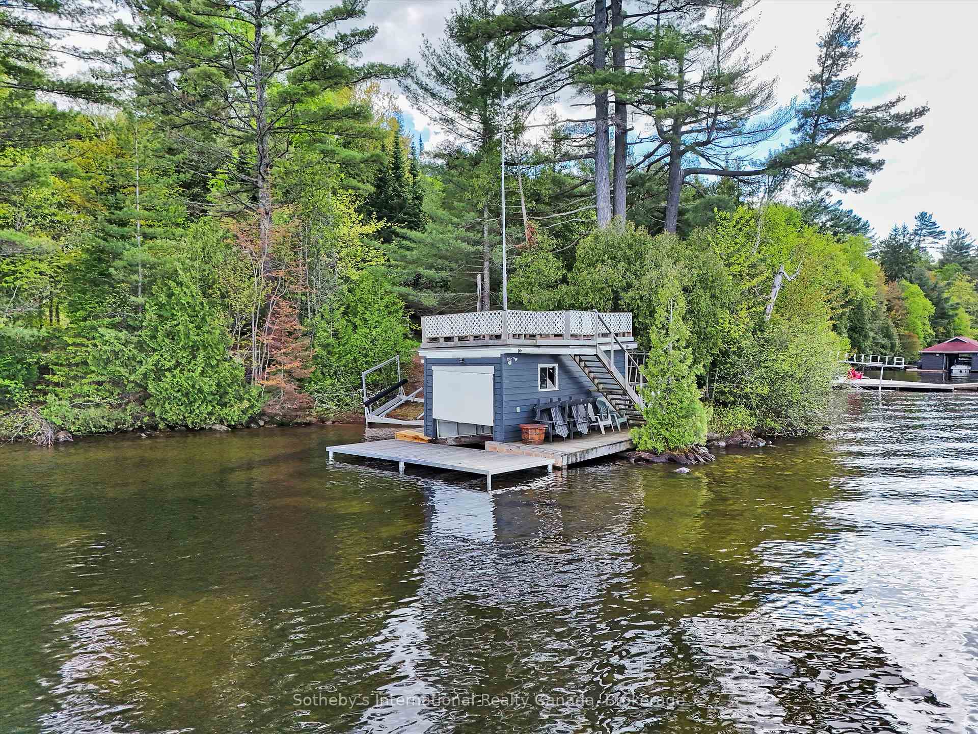 1093 Glenmount Road, Lake of Bays, ON P0B 1A0