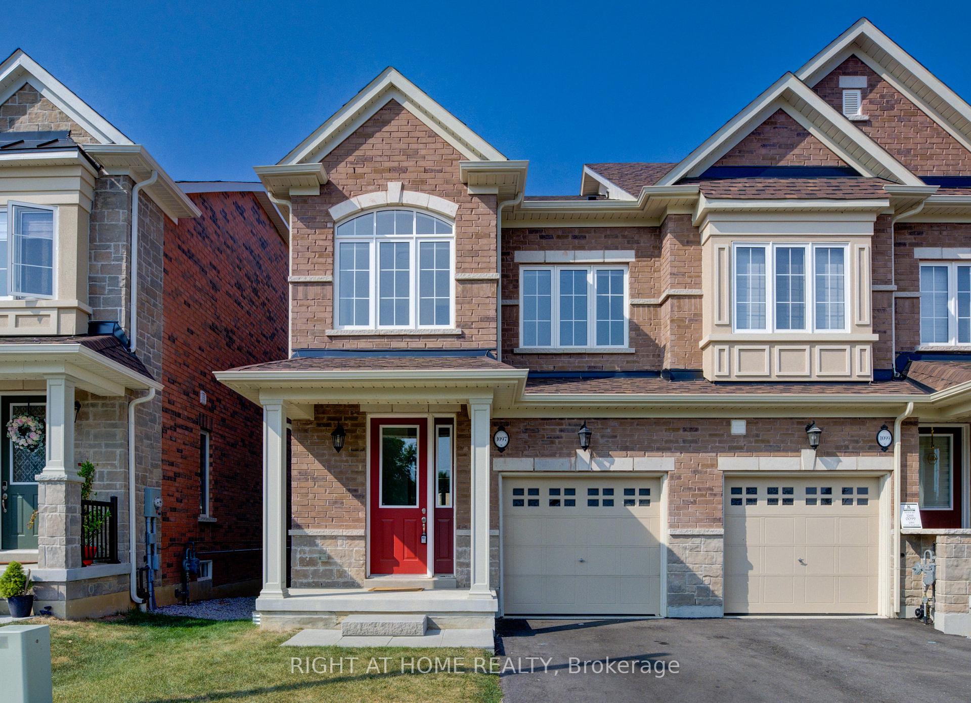 1097 Garner Road E, Hamilton, ON L9G 3K9