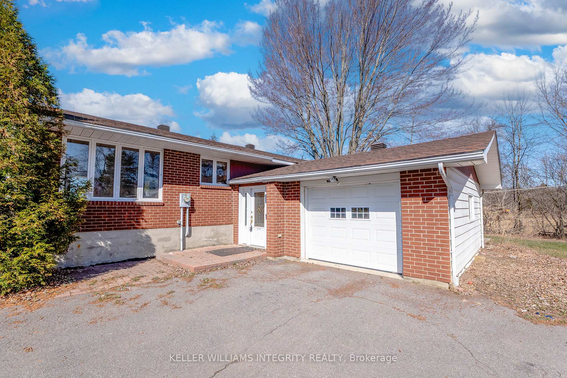 10984 County Rd 2 Road, South Dundas, ON K0E 1K0