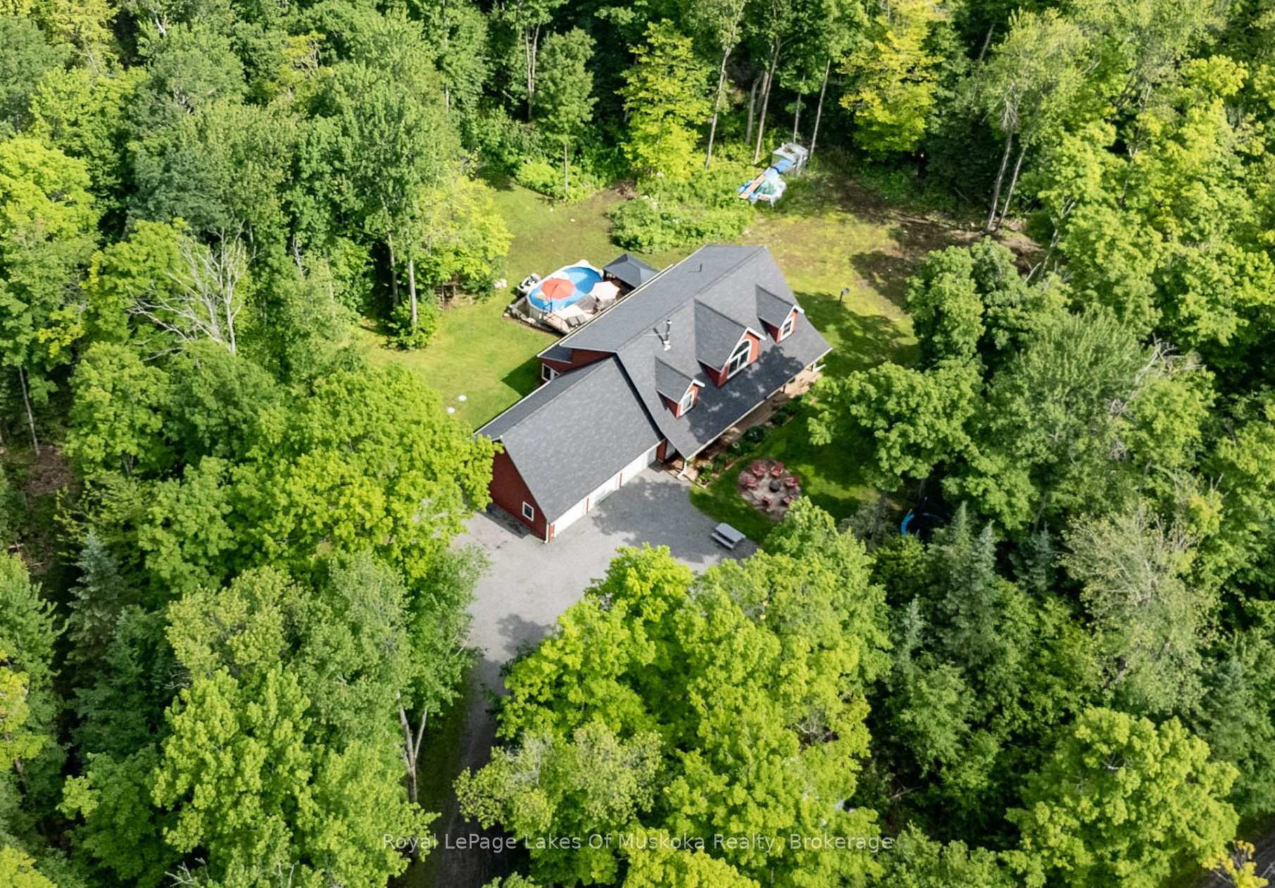 1099 Moot Lake Road, Lake of Bays, ON P0B 1A0