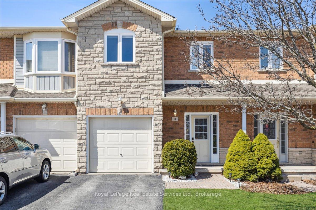 11 - 2229 Walkers Line, Burlington, ON L7M 4X4