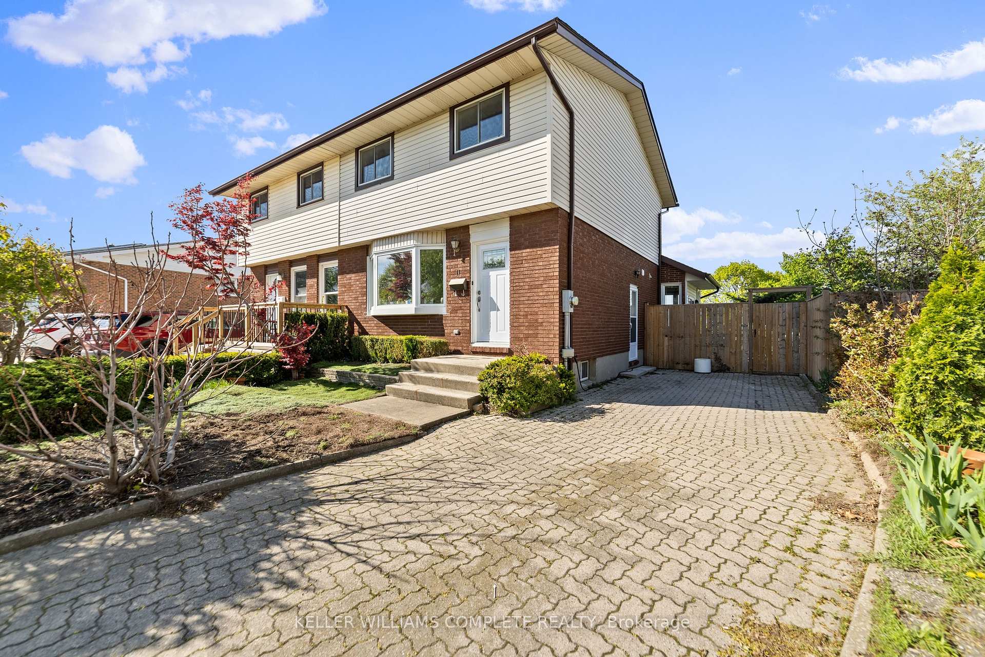 11 Alden Court, St. Catharines, ON L2T 3X2