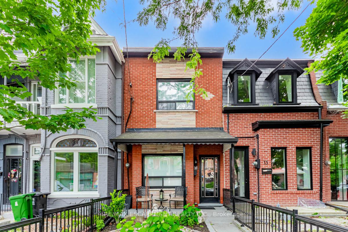 11 Alma Avenue, Toronto, ON M6J 1N2