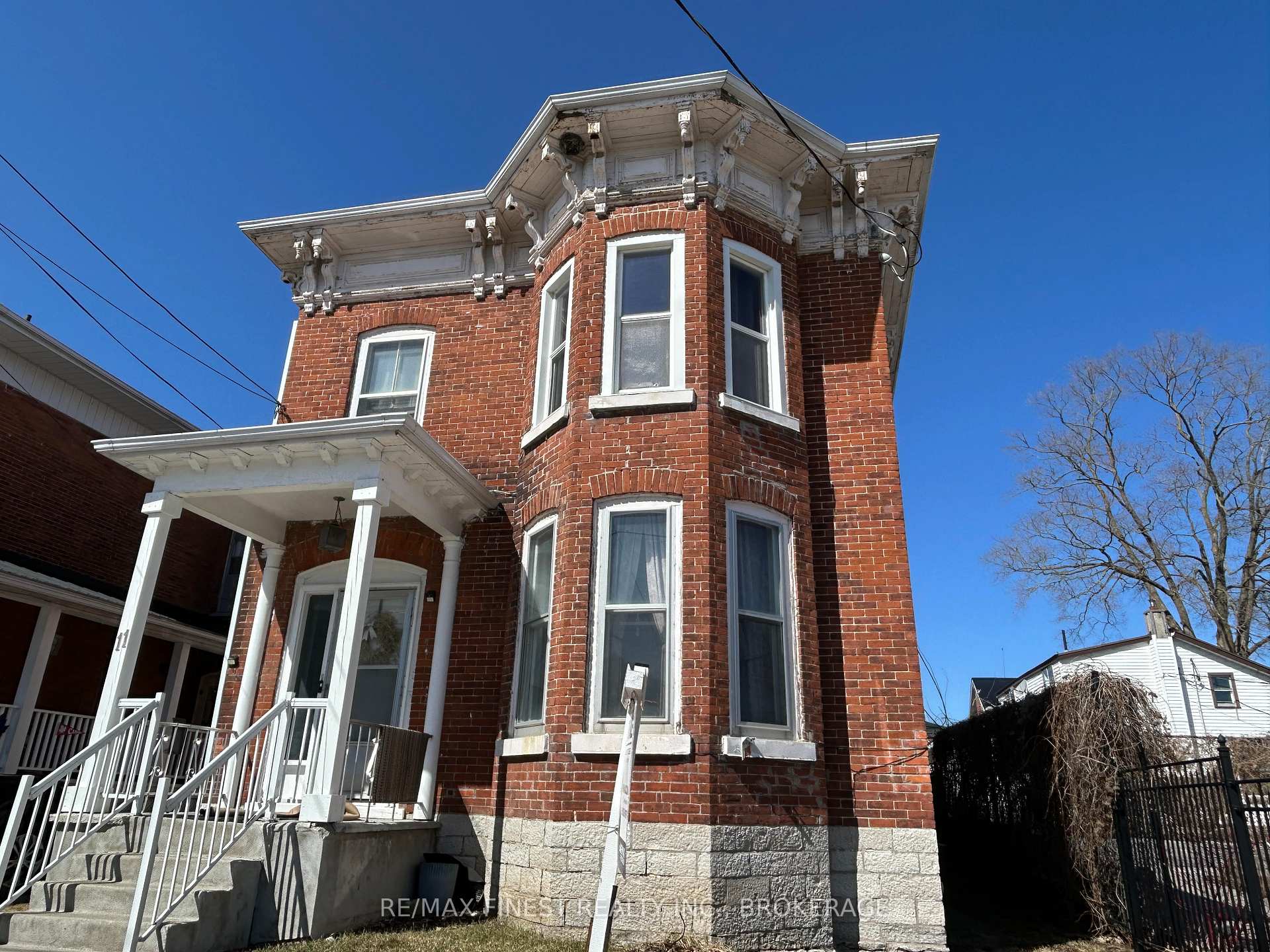 west - 11 Bridge Street, Greater Napanee, ON K7R 2C2