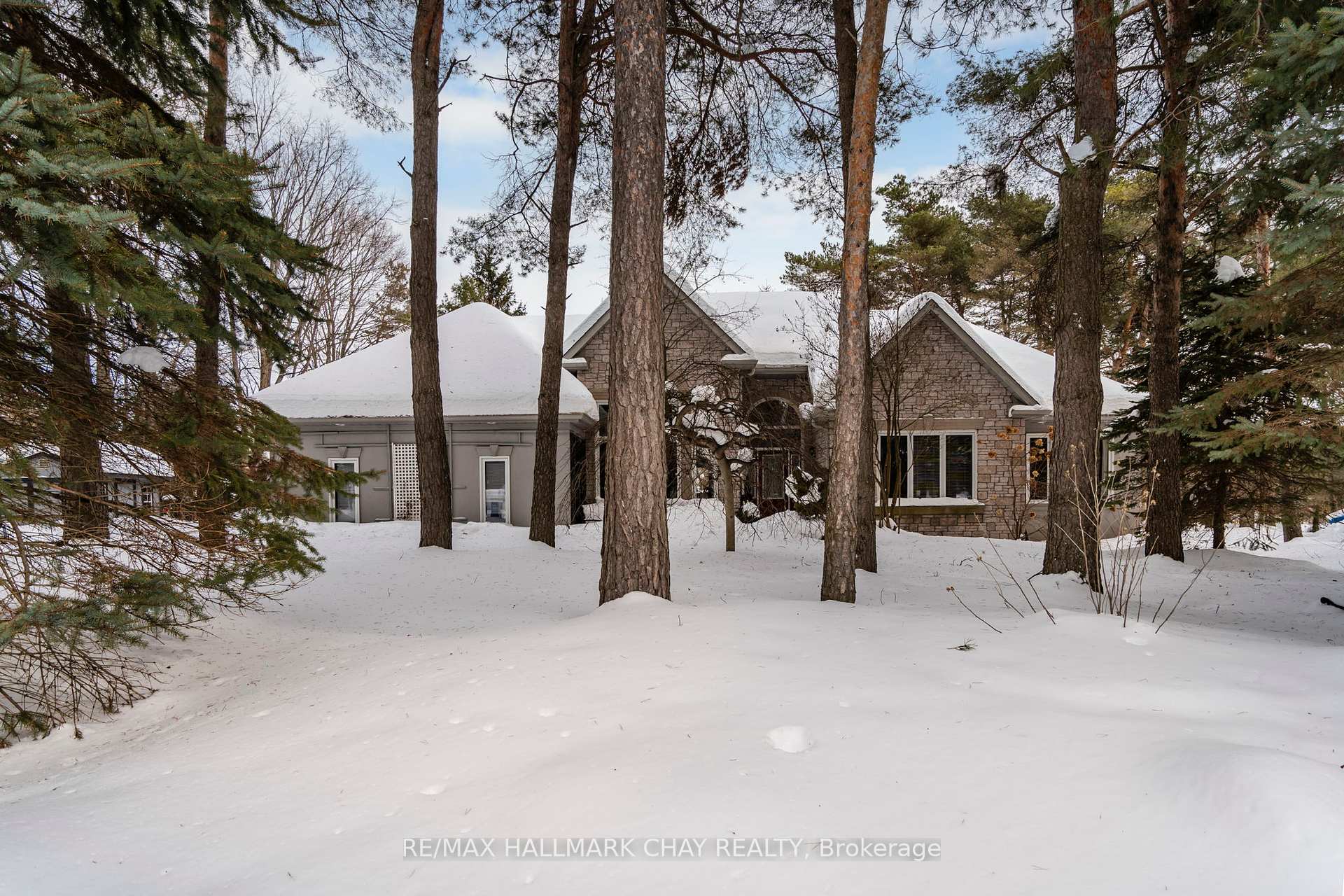 11 Bunker Place, Oro-Medonte, ON L0L 2L0