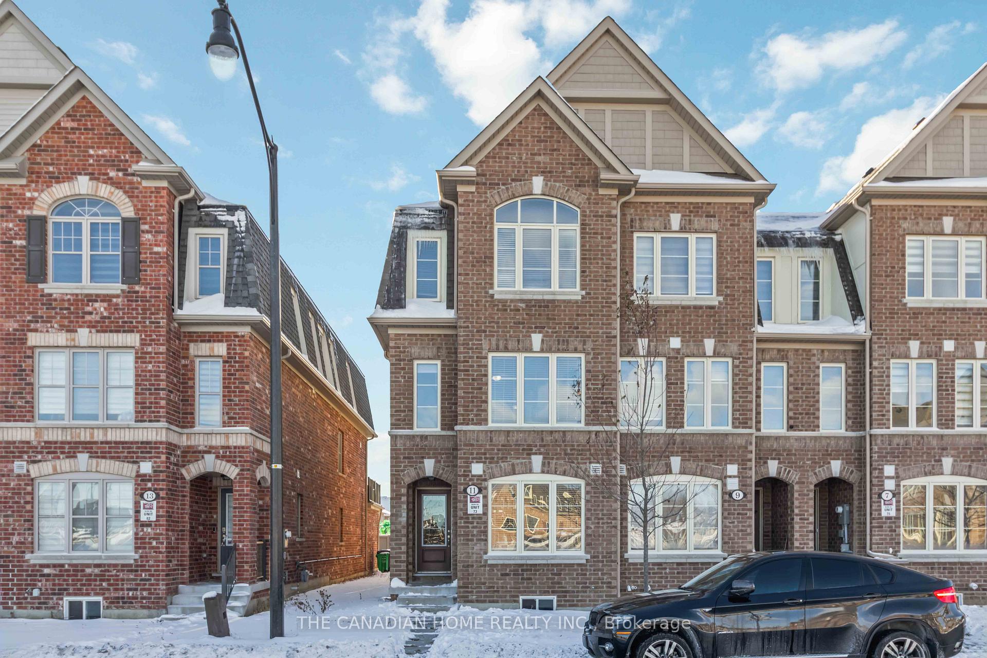 11 Finegan Circle, Brampton, ON L7A 4Z7