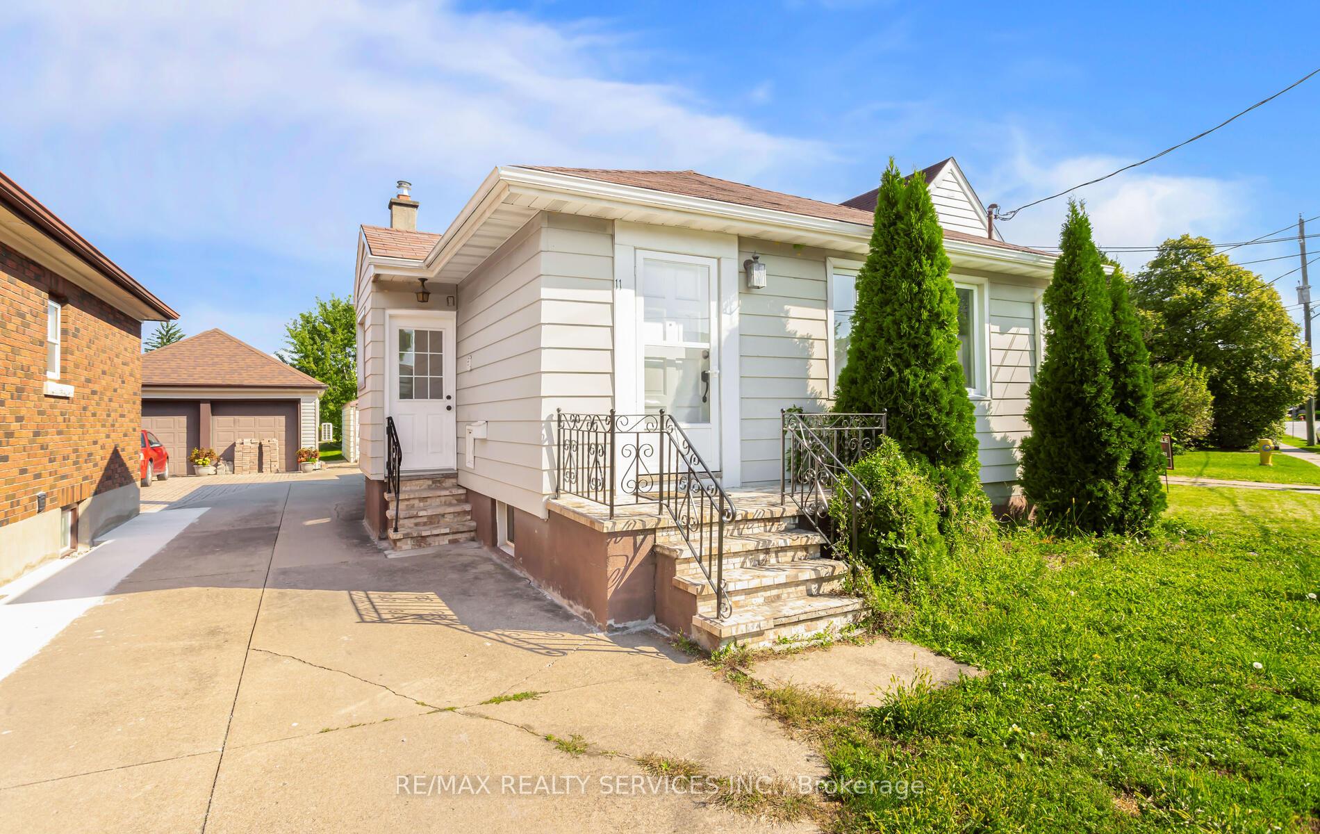 11 Garnet Street, St. Catharines, ON L2M 5E6