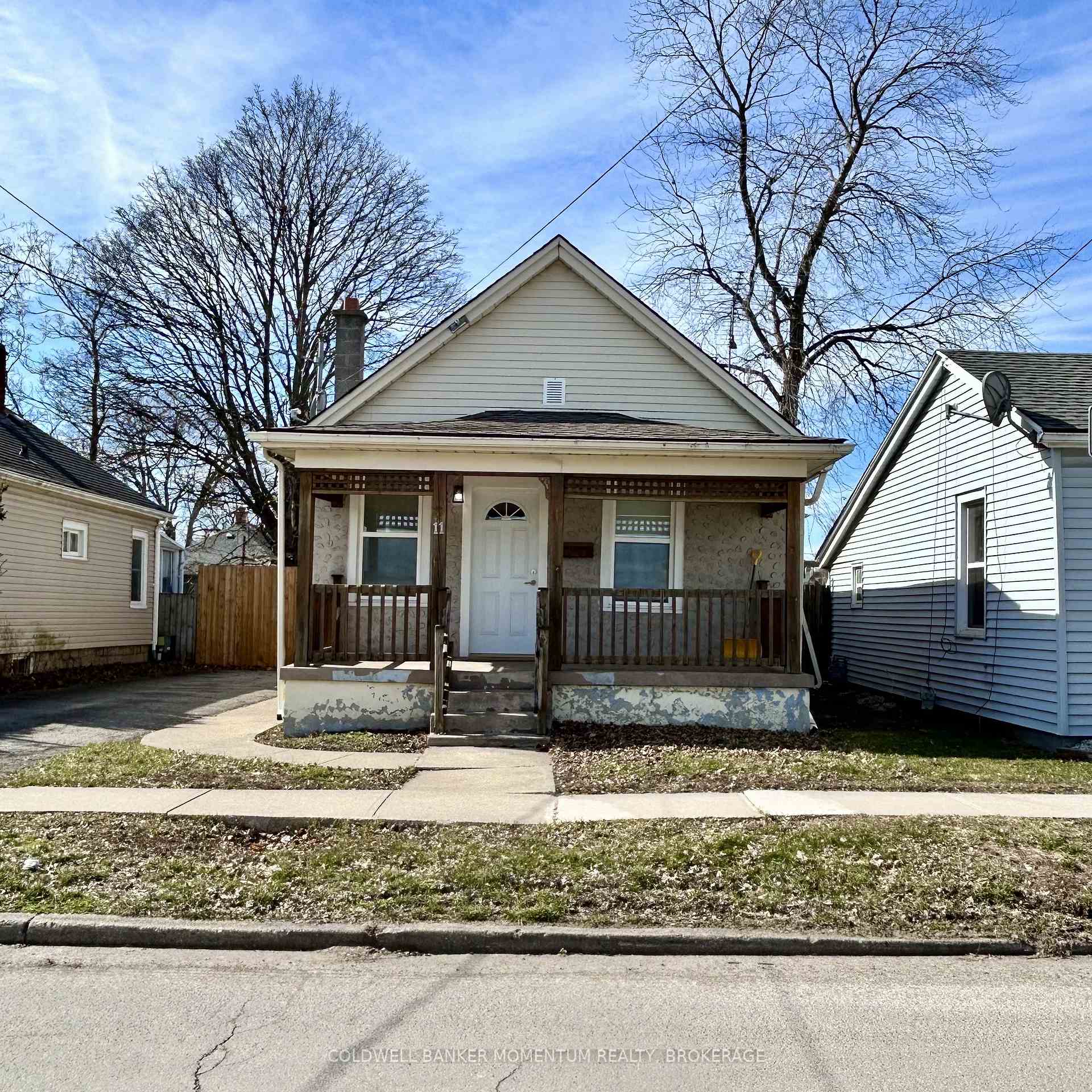 11 Greenlaw Place, St. Catharines, ON L2R 4S5